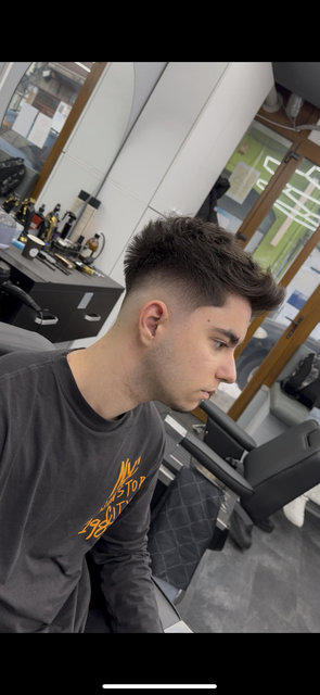 Programări Frizerie și barber București - MERO